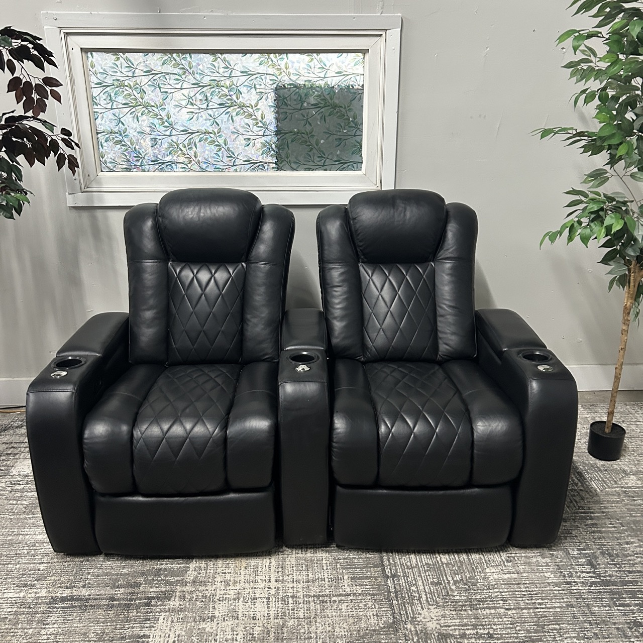 Black Leather Recliner Chairs - Free Delivery | CouchCycled of Fort Worth