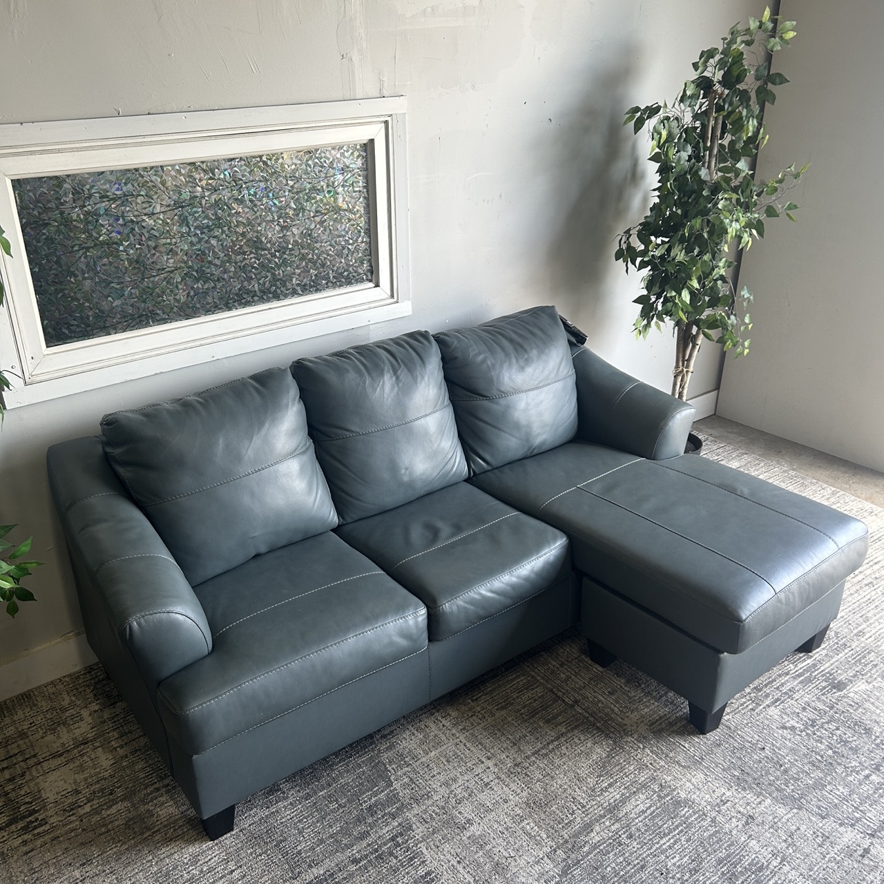 Genoa Leather Sofa Chaise | CouchCycled of Fort Worth
